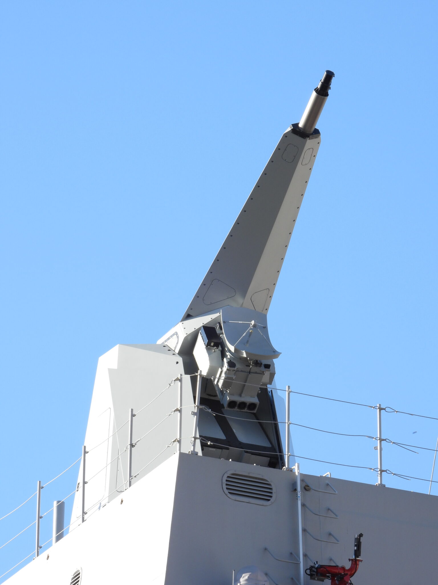 New Guns, Missiles and Laser Systems for Naval Inner Layer Defence