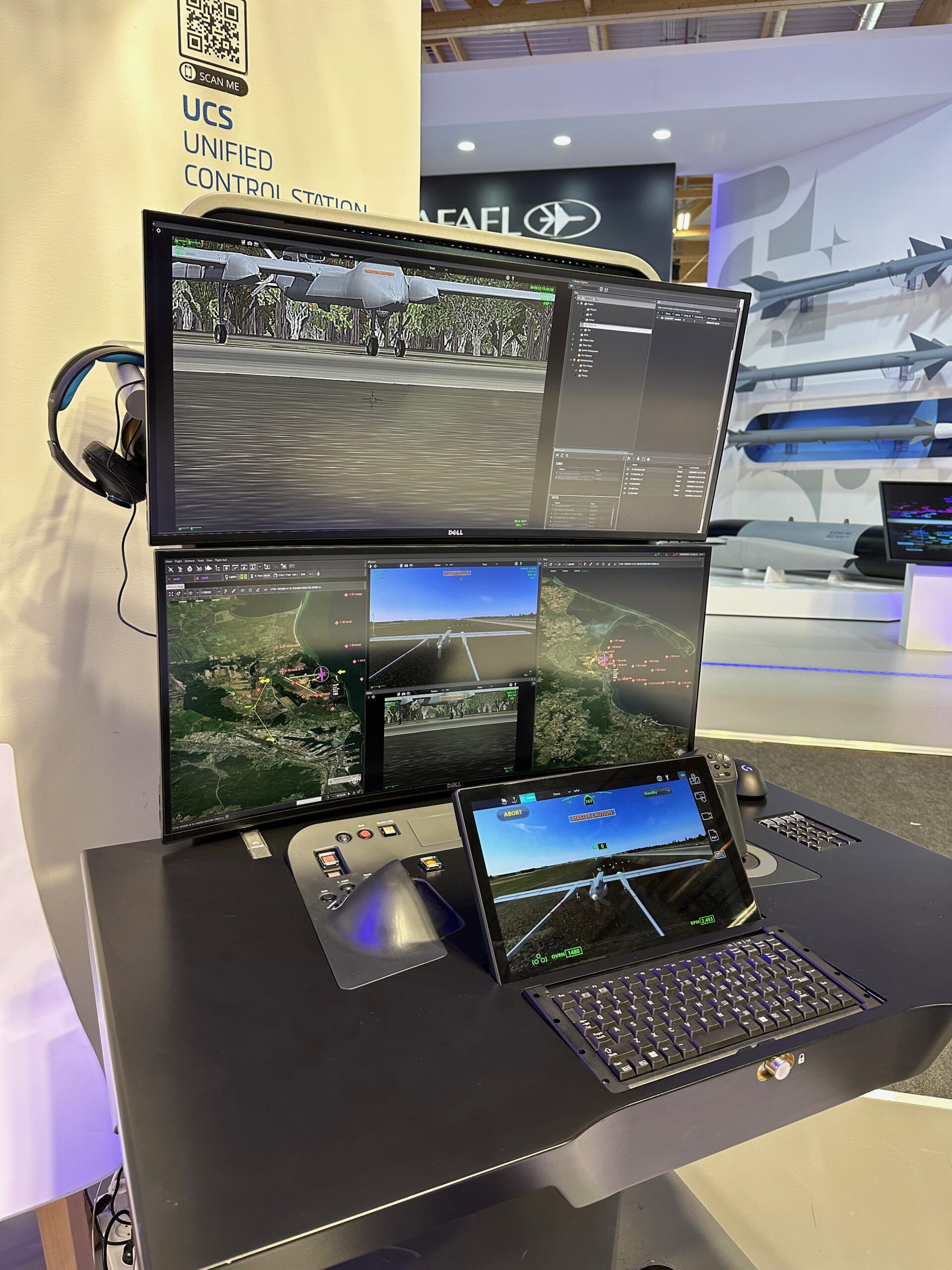 Displays: Digital Visualisation of the Battlefield