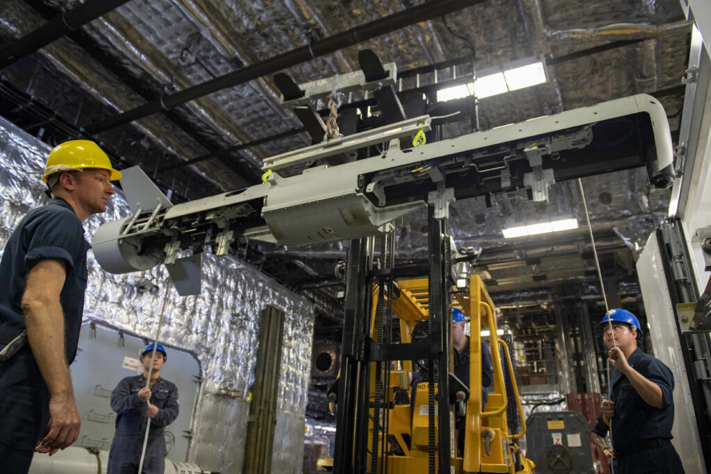 Platforms for naval minehunting and mine disposal: Differing solutions ...