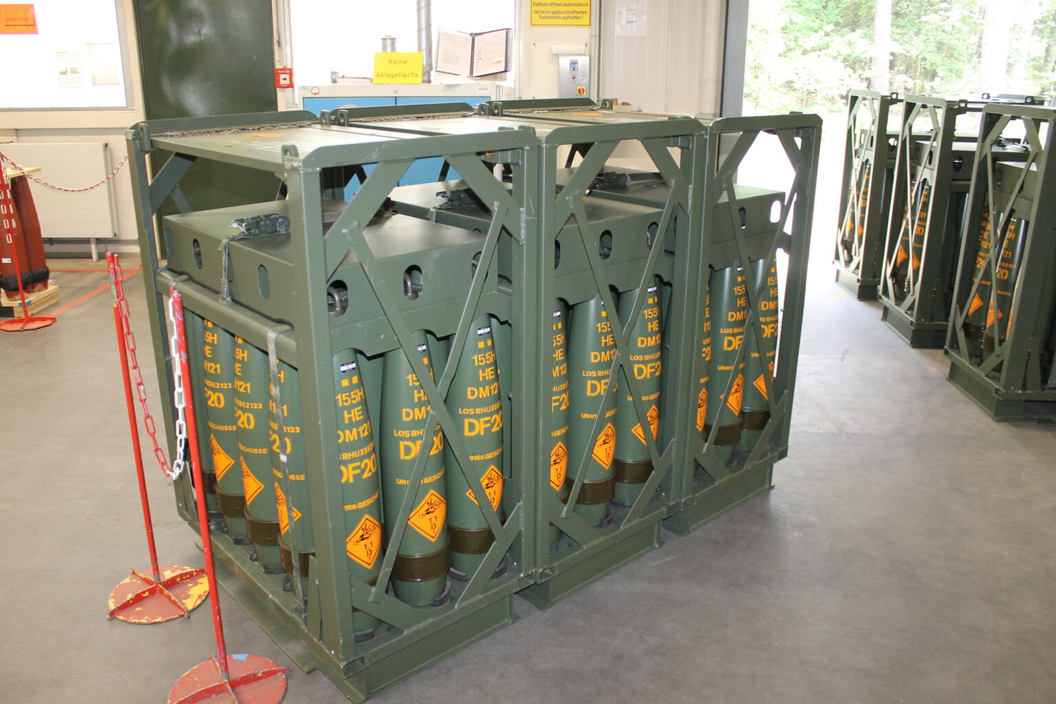 Rheinmetall receives another major order for artillery ammunition ...