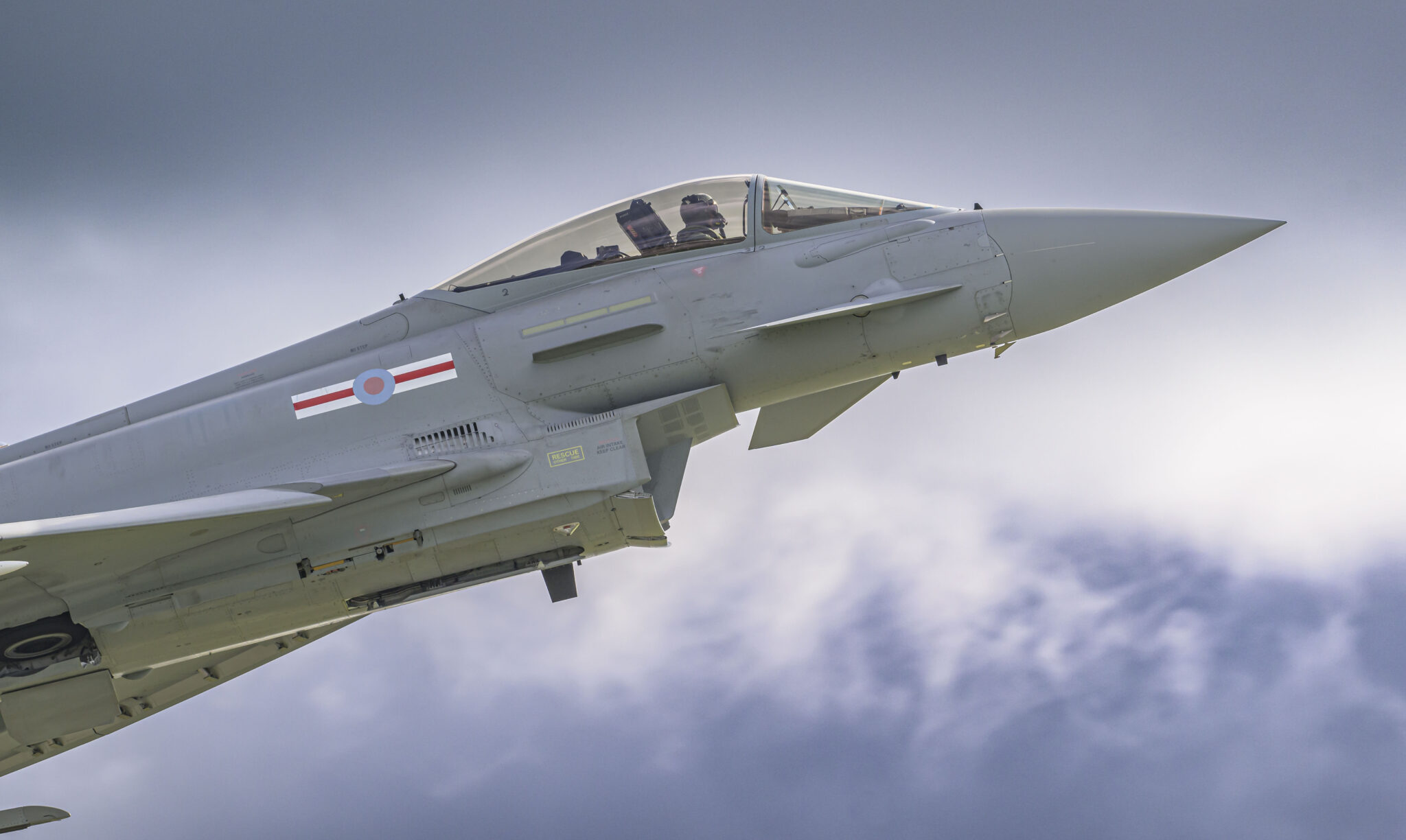 ECRS Mk2 radar takes to the skies on RAF Typhoon test aircraft ...