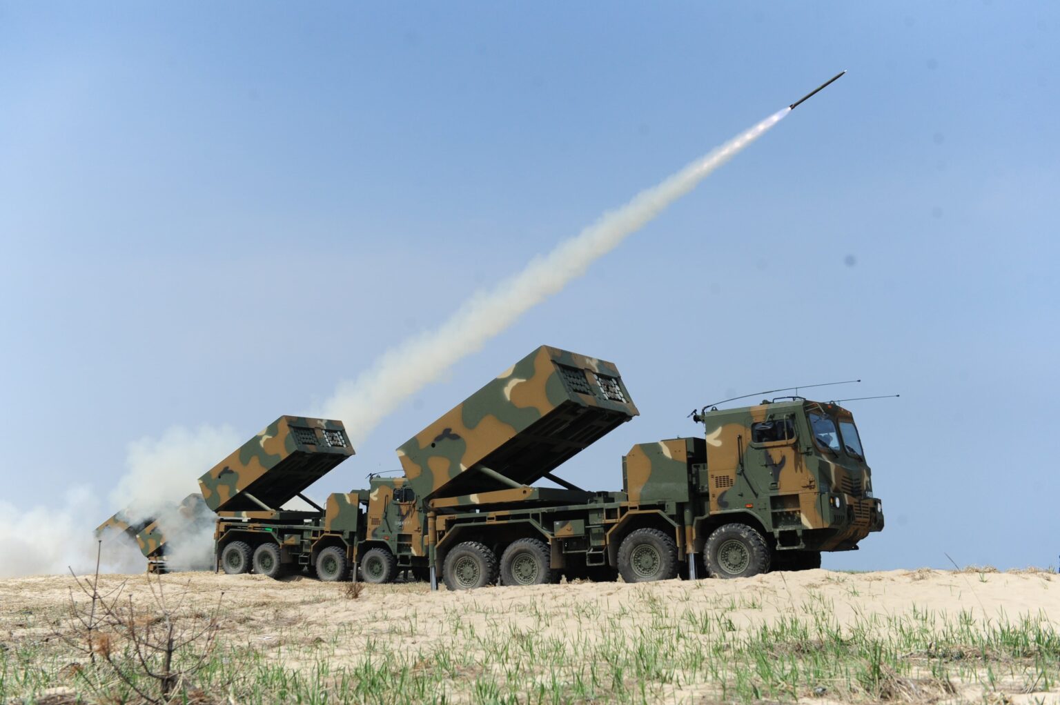 Long-range rocket artillery munitions: A market overview