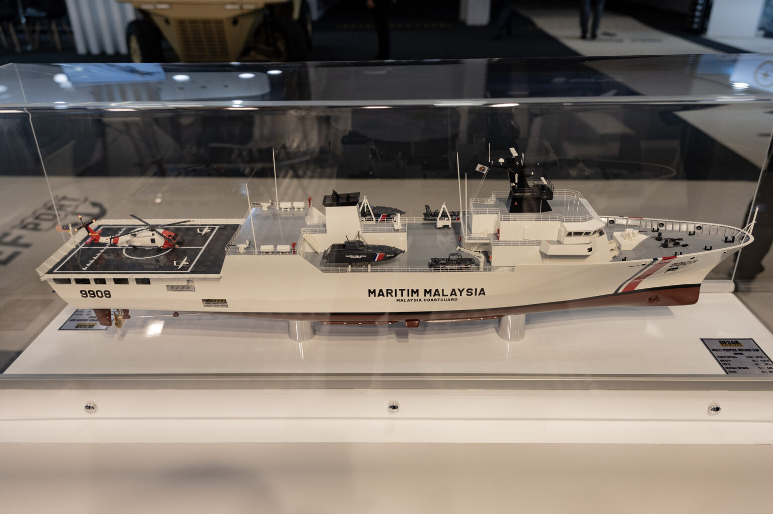 IDEF 2025: Turkish shipyards showcase new naval platforms - European Security & Defence