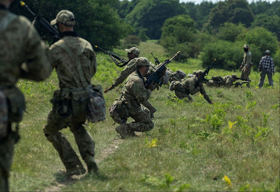 UK extends training of Ukrainian troops until at least end of 2026 ...